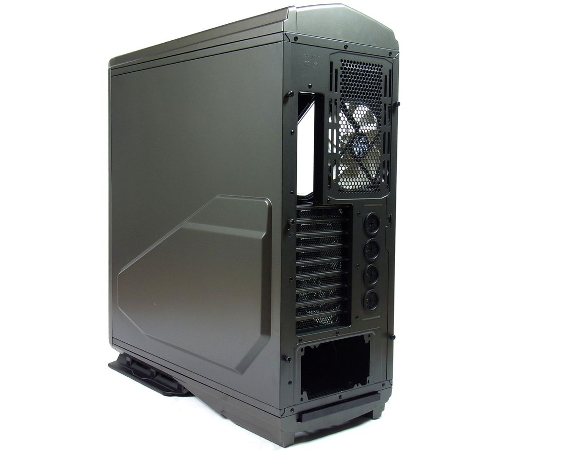 Exterior Finish And Materials - NZXT Phantom 820 Case Review: Conceptualized By Enthusiasts ...