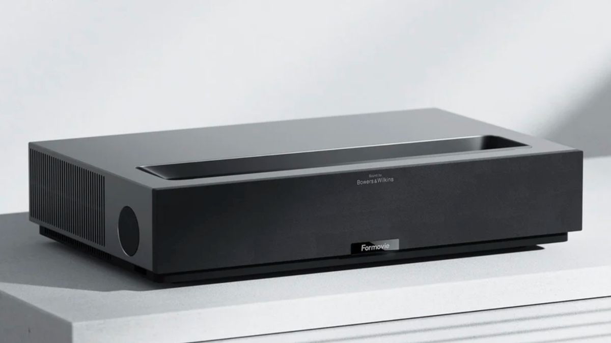 Forget 4K TVs — this 150-inch laser projector is my favorite gadget of ...