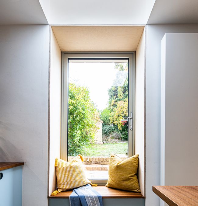 14 Kitchen Window Ideas for the Picture Perfect Space | Homebuilding