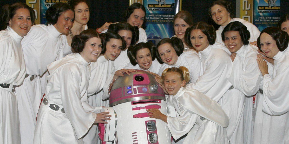 The Touching Legacy Of The Pink R2 Droid Made For A Girl With Cancer ...