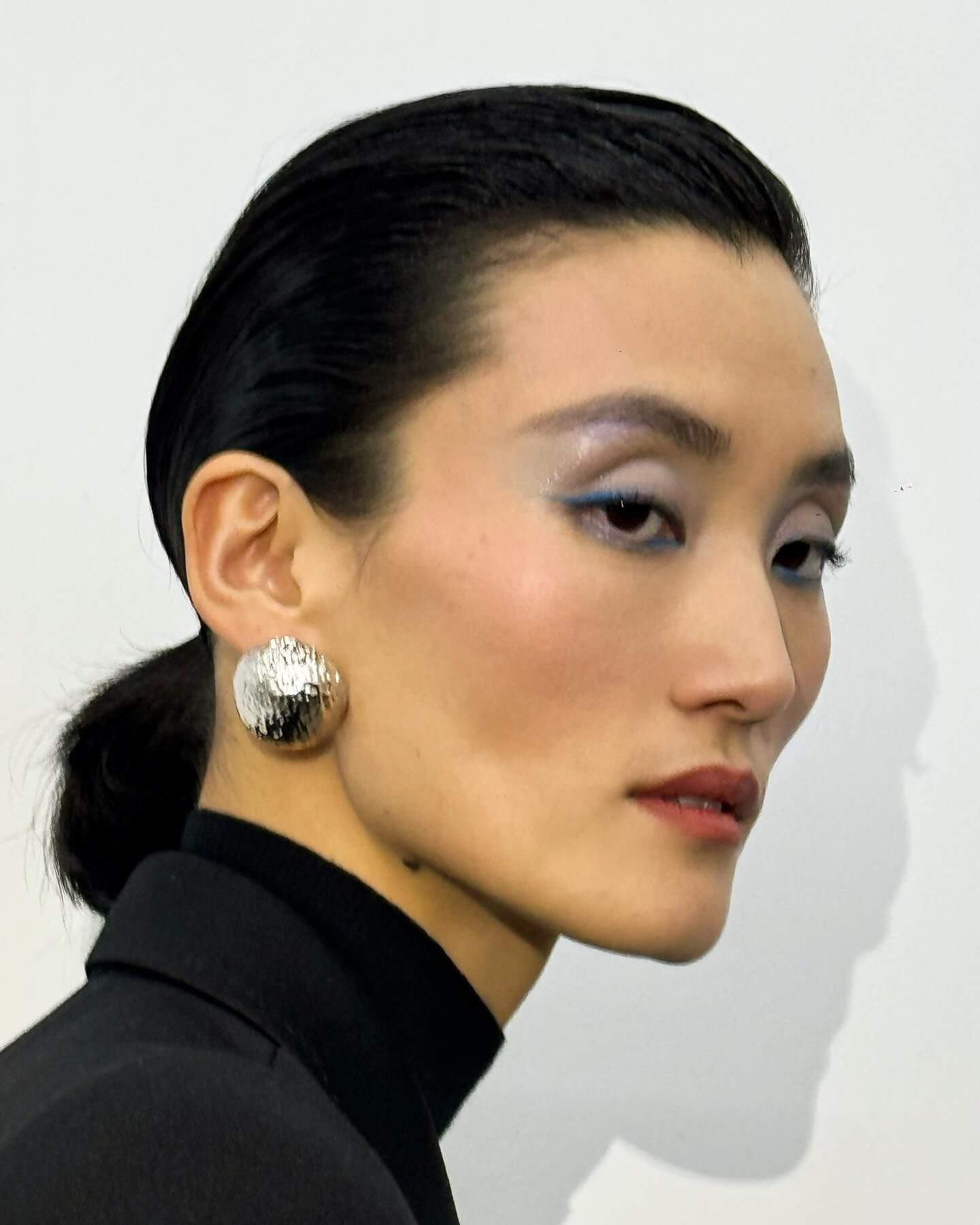 Icy Blue Eye Shadow Is Having a Moment—10 Looks We Love | Who What Wear