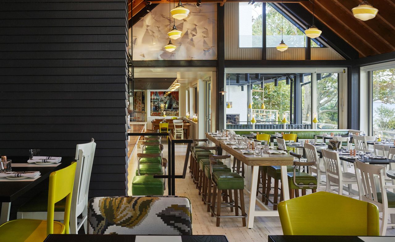 Drake Devonshire | Wallpaper