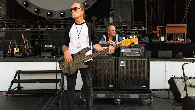 G.E. Smith Talks Bass, Republicans and Performing with Roger Waters ...