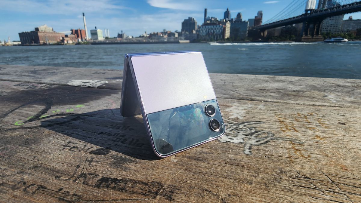 Samsung Galaxy Z Flip 4 review — what I hate and love about it | Laptop Mag