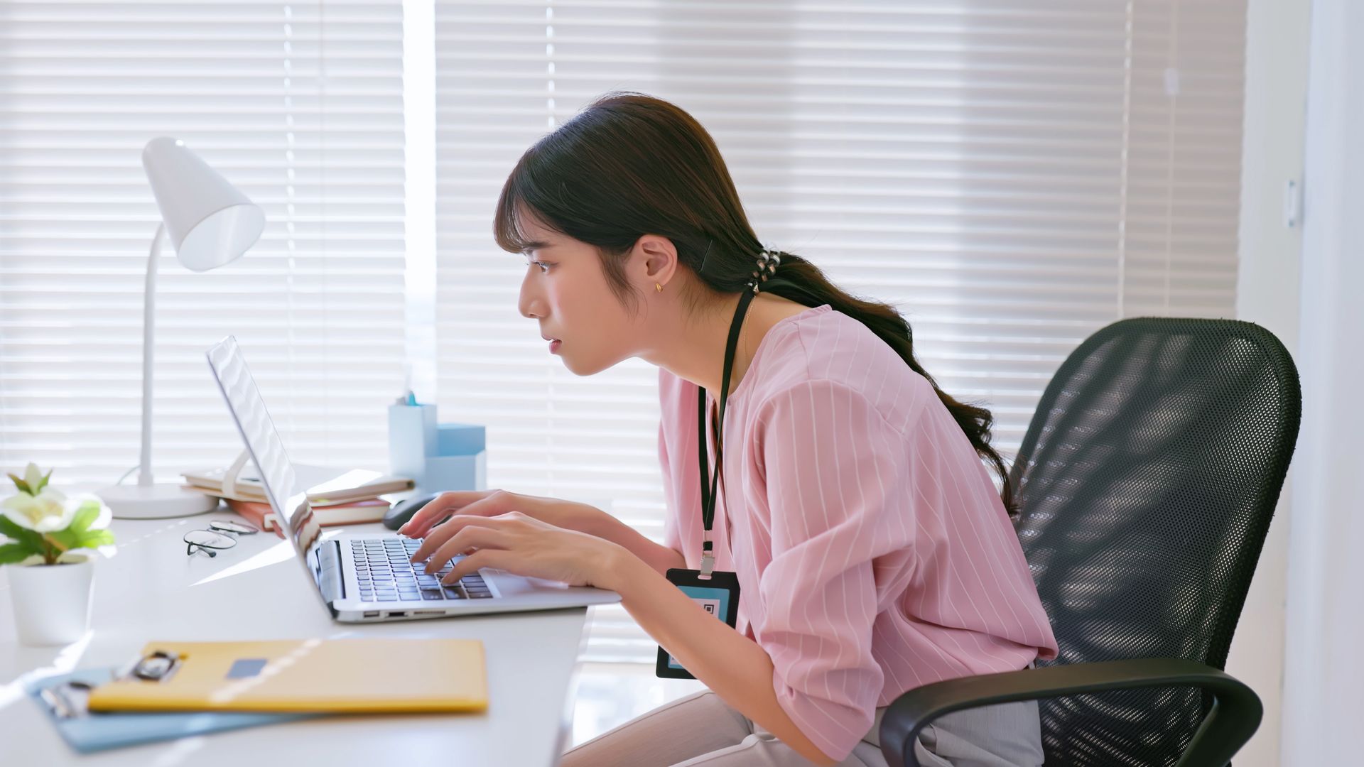 The four most effective stretches for rounded posture from sitting at a ...
