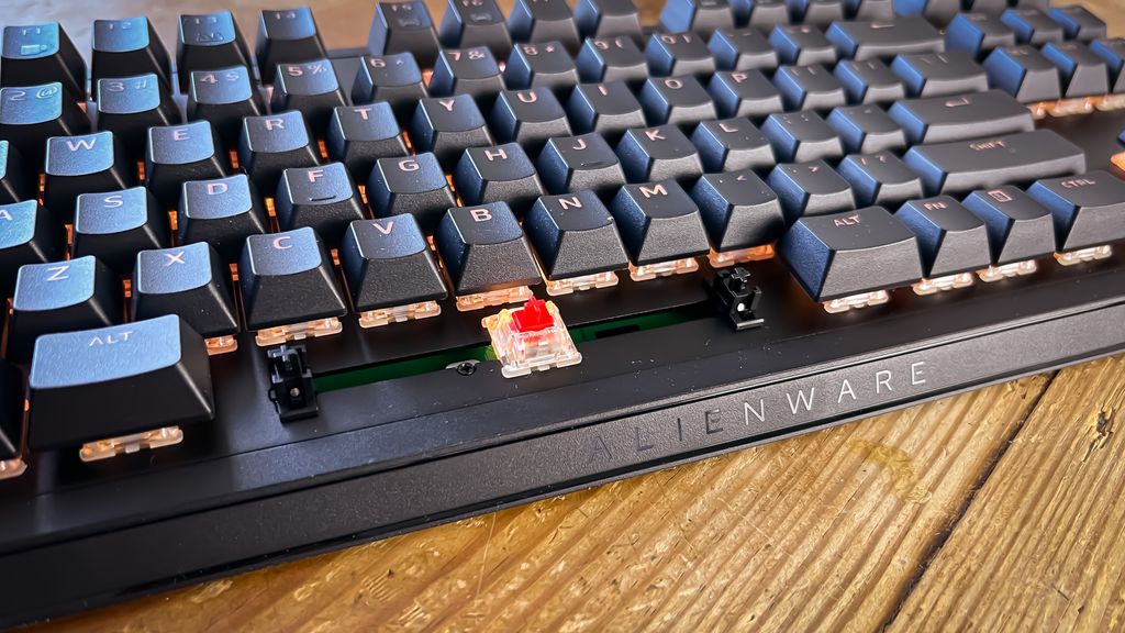 Alienware AW420K Review: Nothing Out of This World | Tom's Hardware