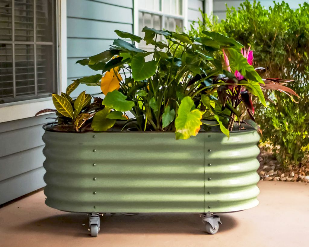 16 Unique Raised Garden Bed Ideas For Every Landscaping Need ...