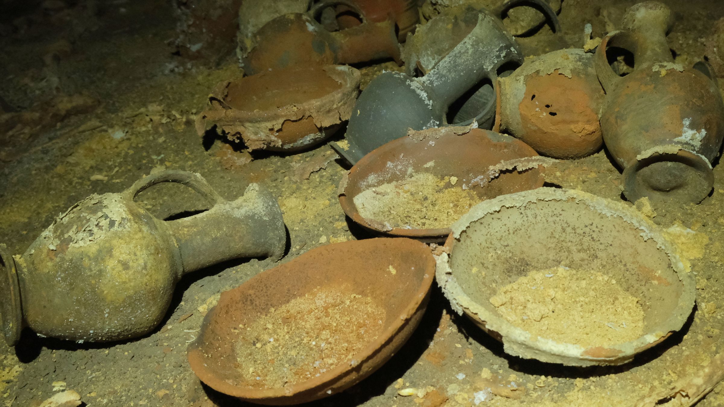 3,300-year-old cave 'frozen in time' from reign of Ramesses II ...