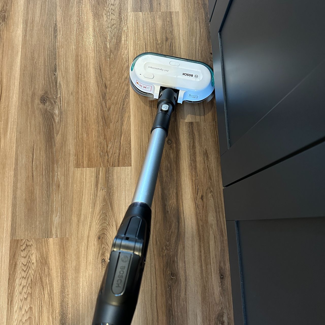 Bosch Unlimited 7 Aqua cordless vacuum and mop review | Ideal Home