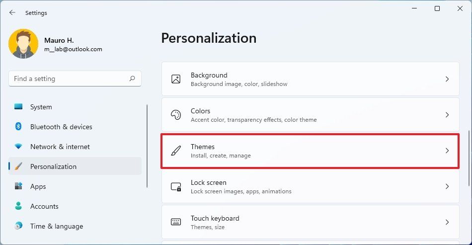 How to use themes to personalize the desktop on Windows 11 | Windows ...