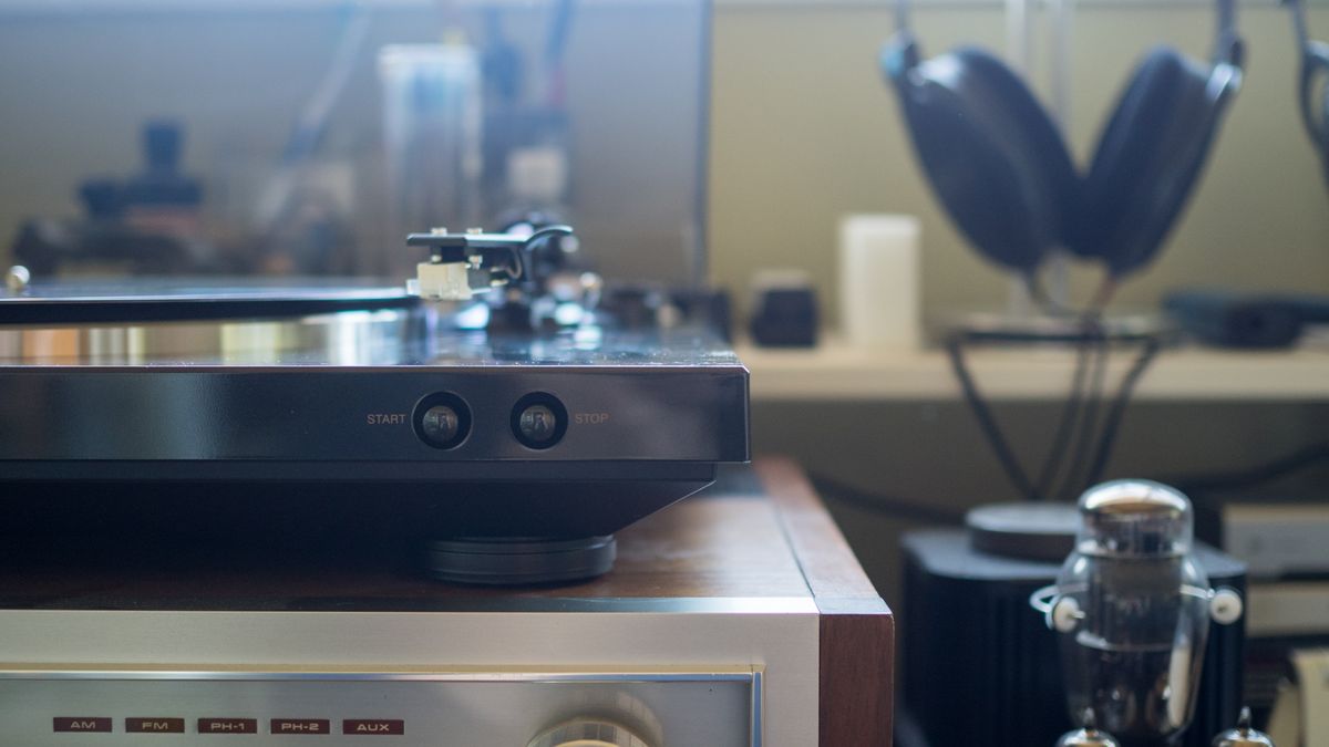 Denon DP-300F review | TechRadar