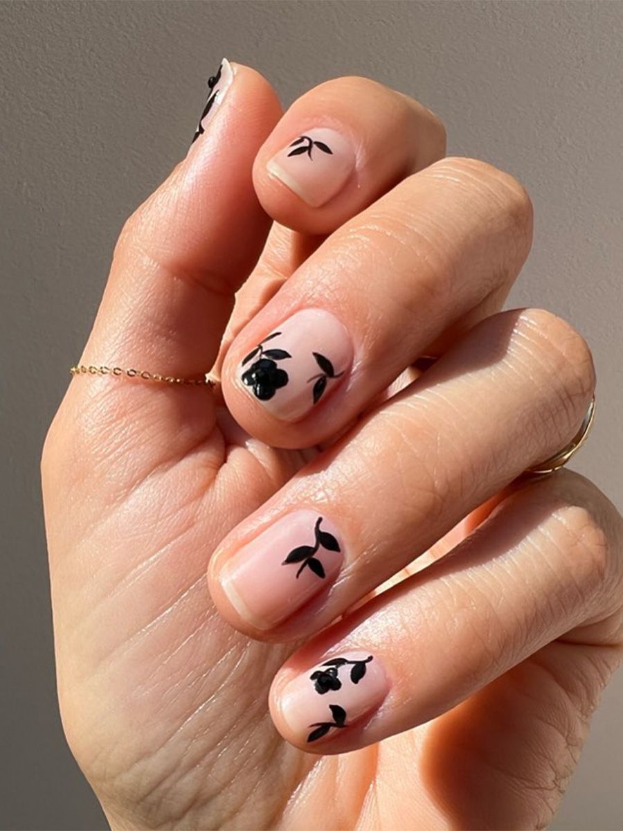 21 Floral Nail Designs That Are On-Trend for 2024 | Who What Wear