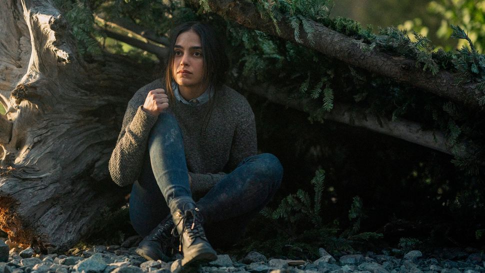 Keep Breathing cast: Who's who in the Netflix survival drama | What to ...