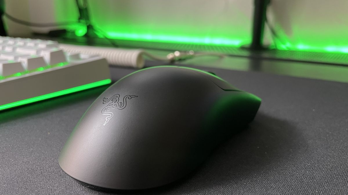 Razer Viper V3 Pro vs. Alienware Pro Wireless: Which gaming mouse is ...