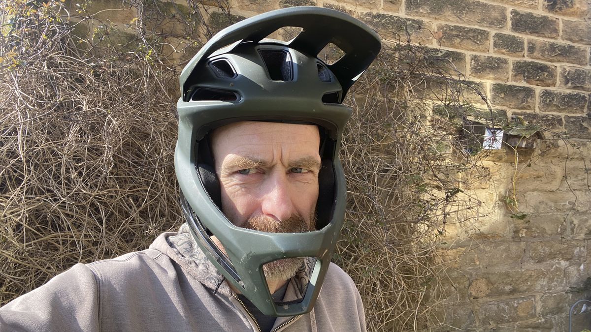 Specialized Gambit full-face helmet review: a lightweight option with ...