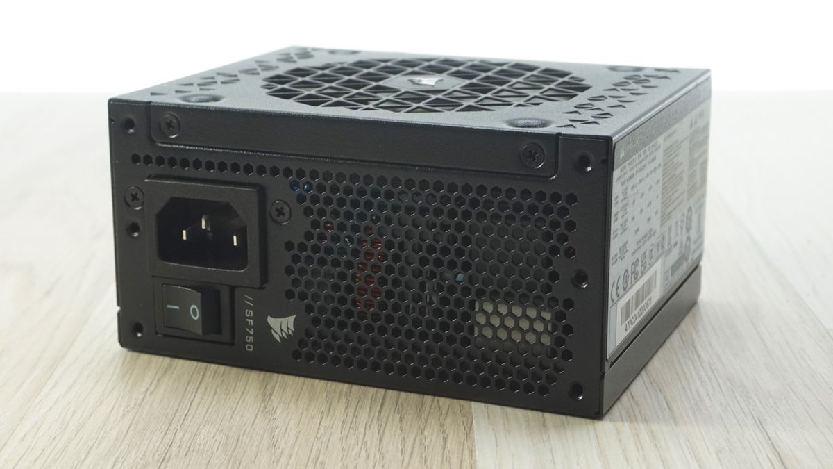 Corsair SF750 SFX PSU review: Light weight, high efficiency | Tom's ...