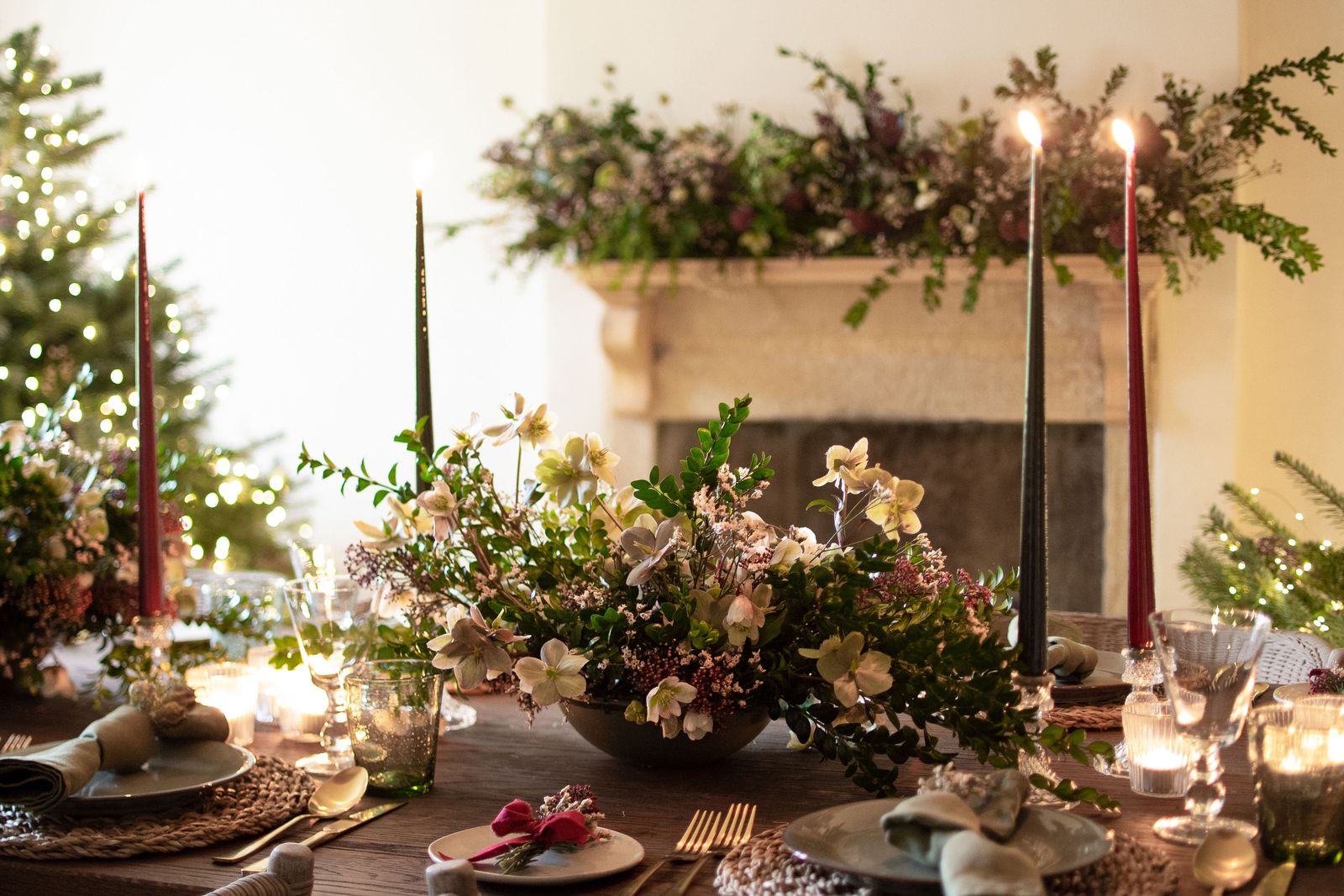 Royal florist Philippa Craddock's tips on table centerpieces | Homes ...