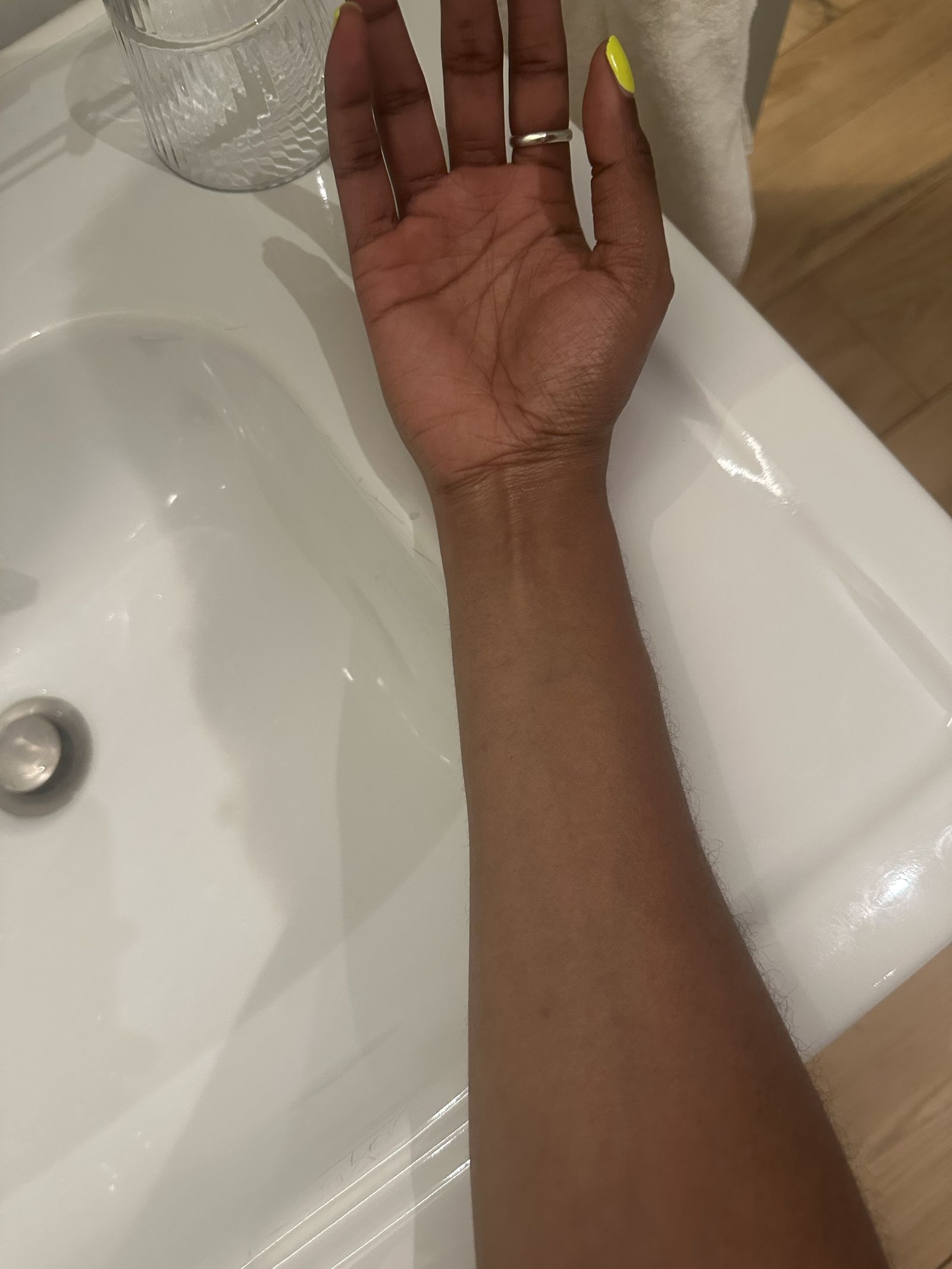 Best Fake Tans for Dark Skin, Tested and Loved by Editors | Who What Wear