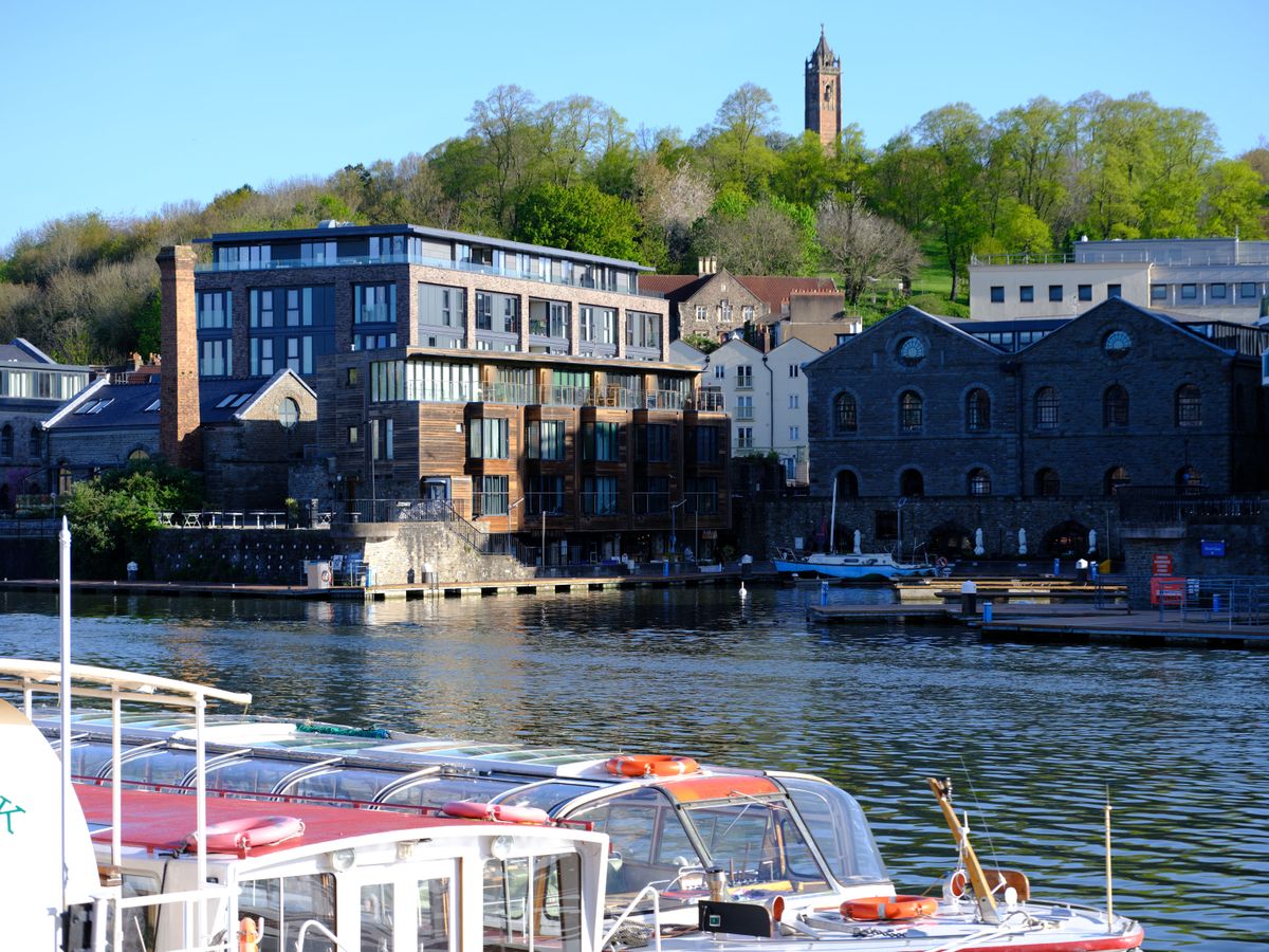 Fujifilm GF 100-200mm f/5.6 R LM OIS WR review: the only telephoto zoom in the GF lens line-up ...