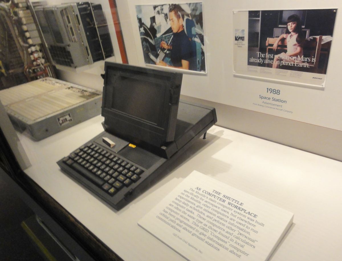 Rasti laptop inspired by sci-fi classic 'Aliens' -- uses Framework ...