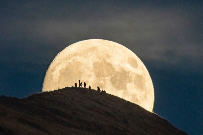 See the Harvest Moon of 2018 in These Gorgeous Photos! | Space