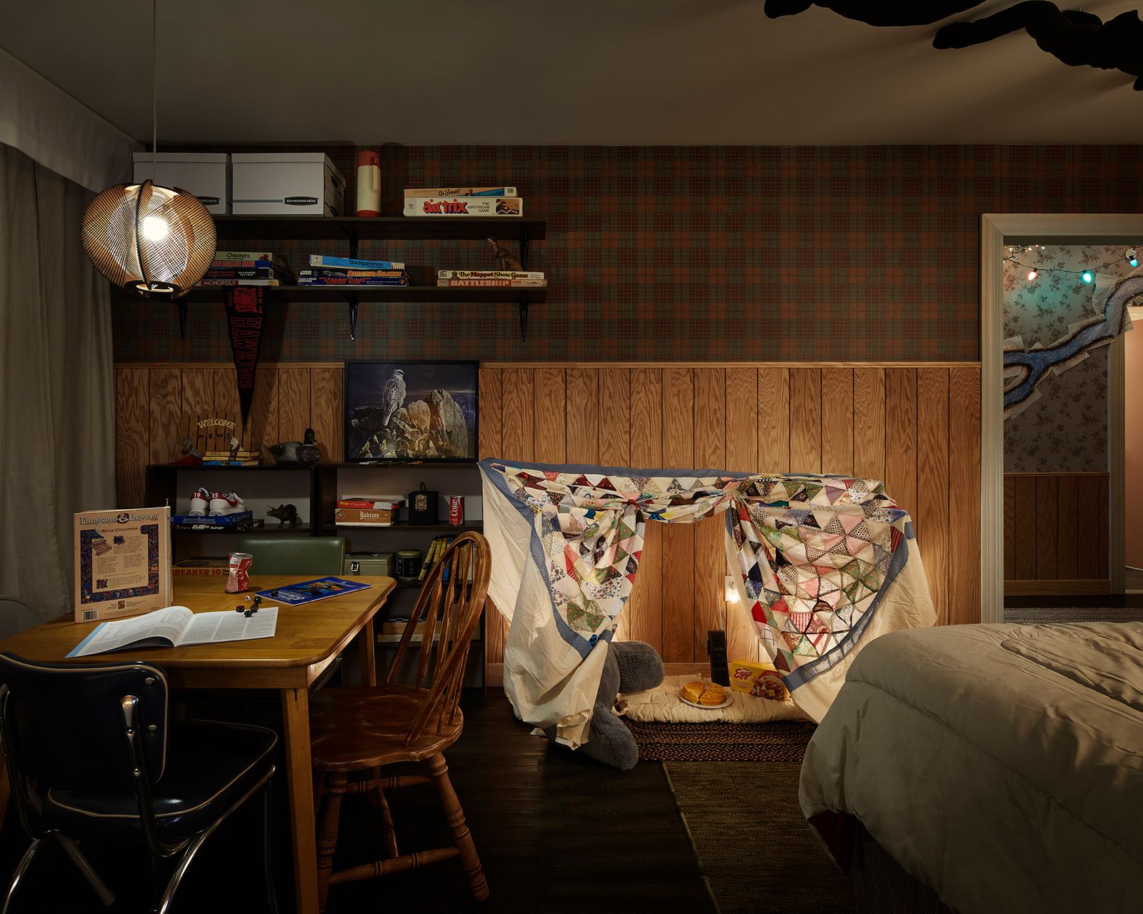 Stranger Things fans will be obsessed with this themed hotel suite ...