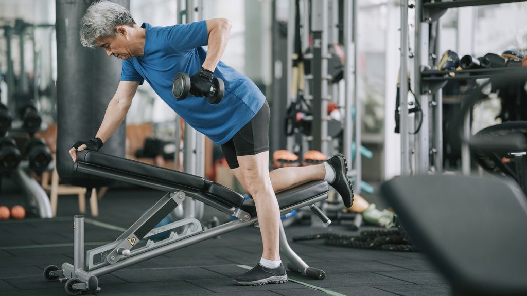 Weight vs reps: which is more important for building muscle? | Fit&Well