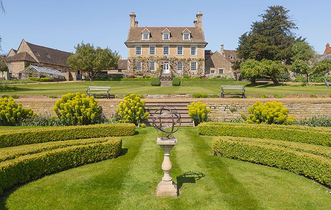 Oundle: Britain's most perfectly-preserved Georgian market town ...
