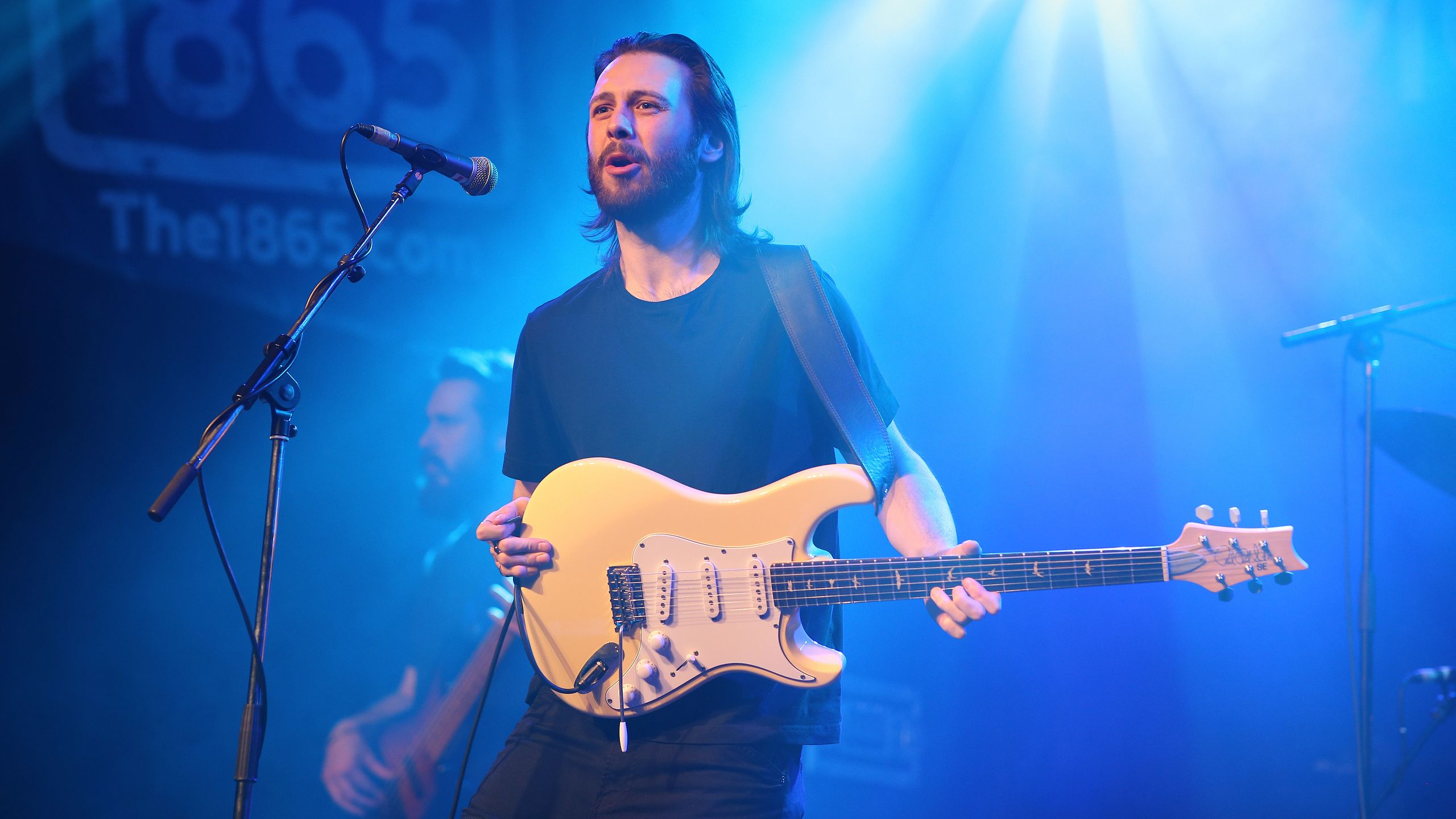 "I really honed in on Robin Trower as a guitar player" – Laurence Jones ...