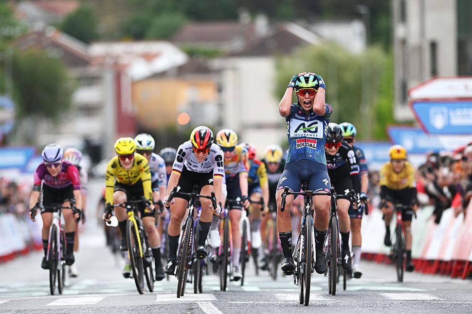 Vuelta Femenina: Shari Bossuyt wins a dramatic stage 2 sprint as ...