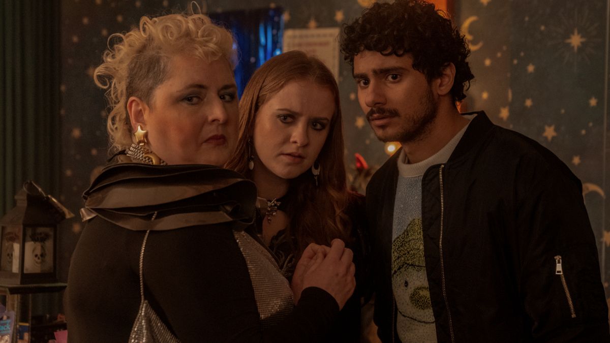 The cast of Disney's Extraordinary on superpowers, series 2 and ...