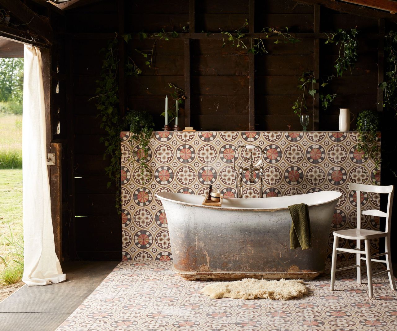 16 outdoor bathroom ideas for a stylish, tranquil space | Homes and Gardens