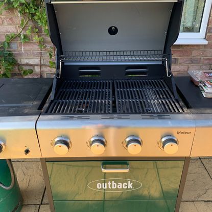 Outback Meteor 4-Burner Hybrid Gas & Charcoal BBQ review | Ideal Home