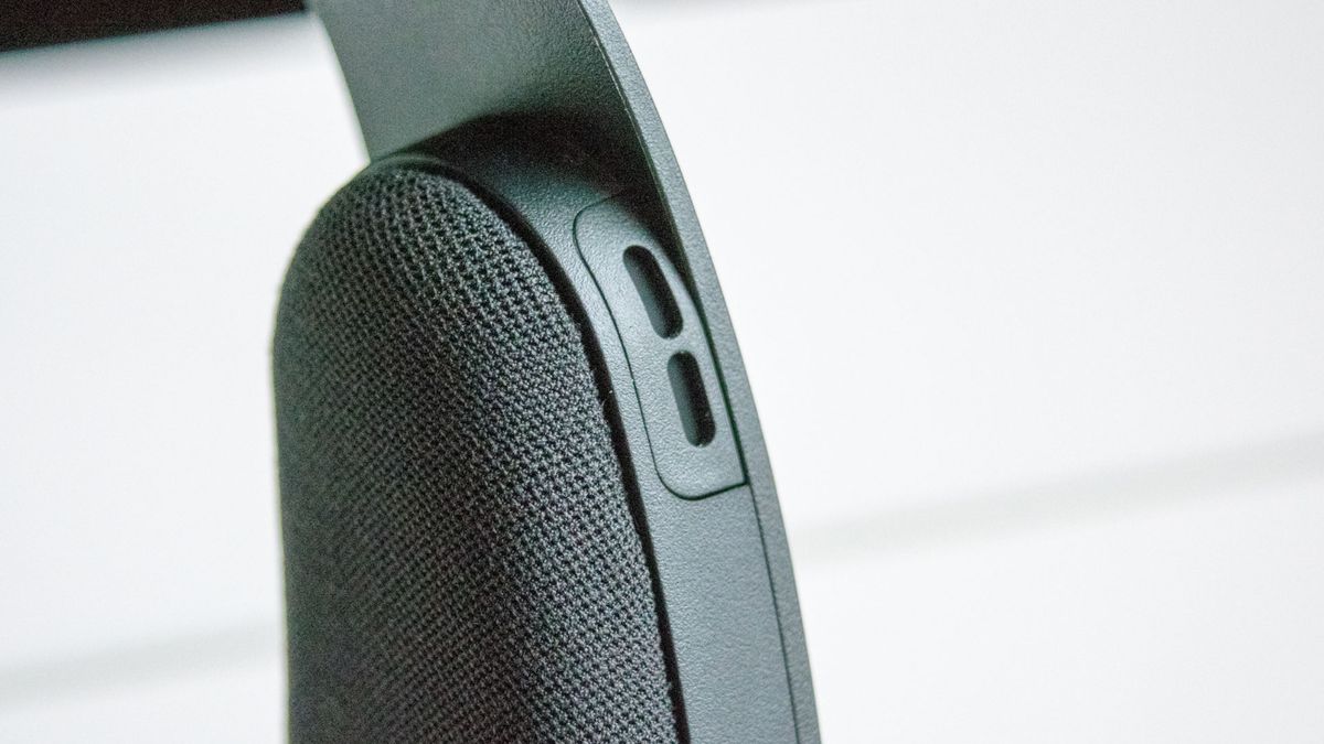 Oculus Rift S Review: First-Gen VR Gets a Reboot - Tom's Hardware | Tom ...