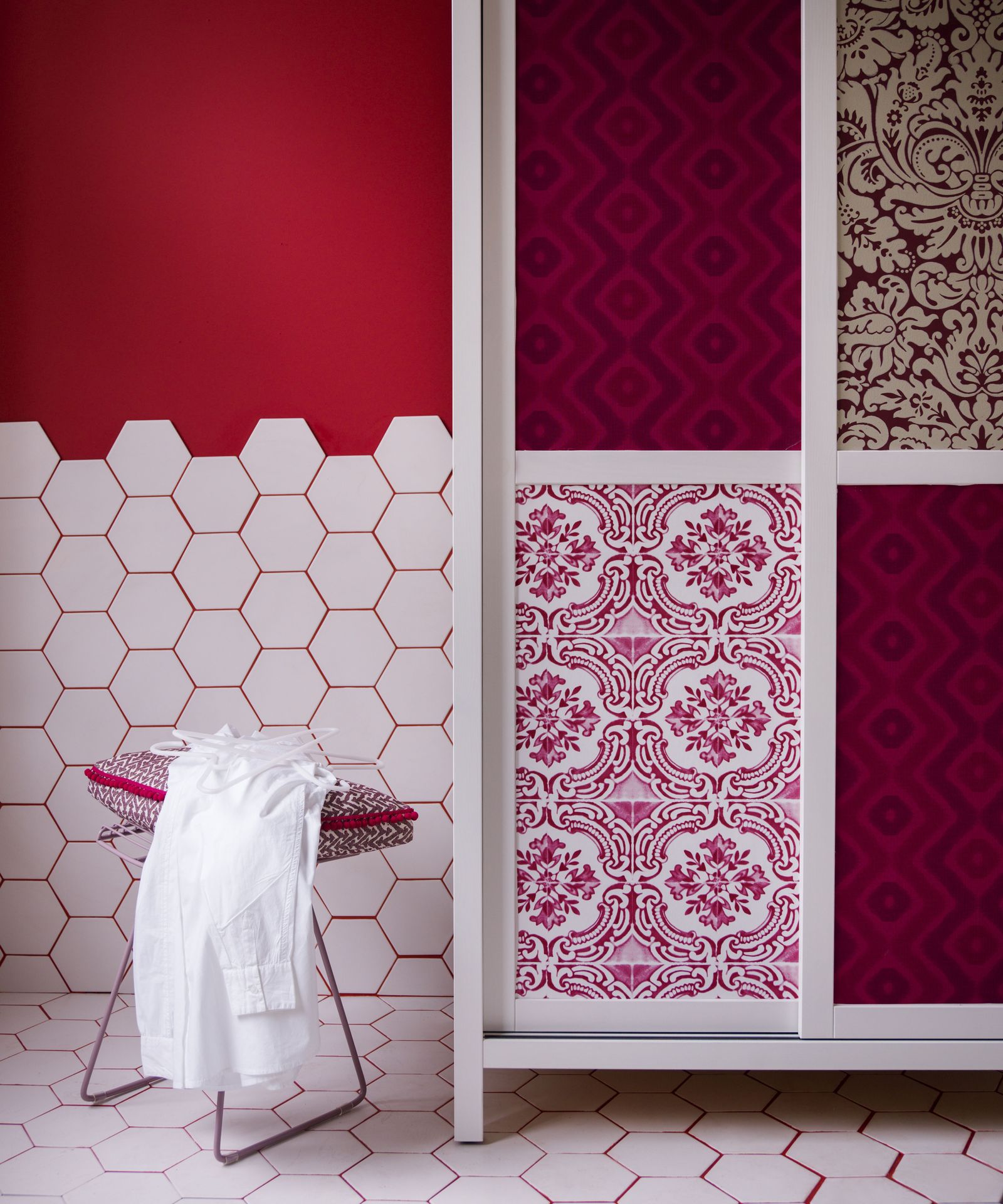 Red interiors micro trend – experts share how to get involved | Livingetc