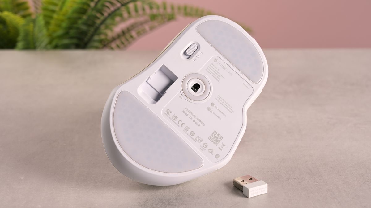 I like a large mouse as much as the next gamer, but the Turtle Beach ...