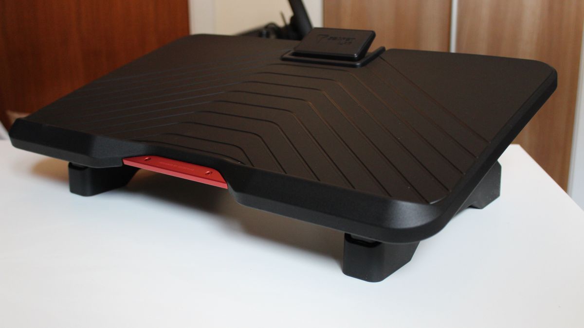 Secretlab's incredible desks and chairs now have footrests to match | iMore