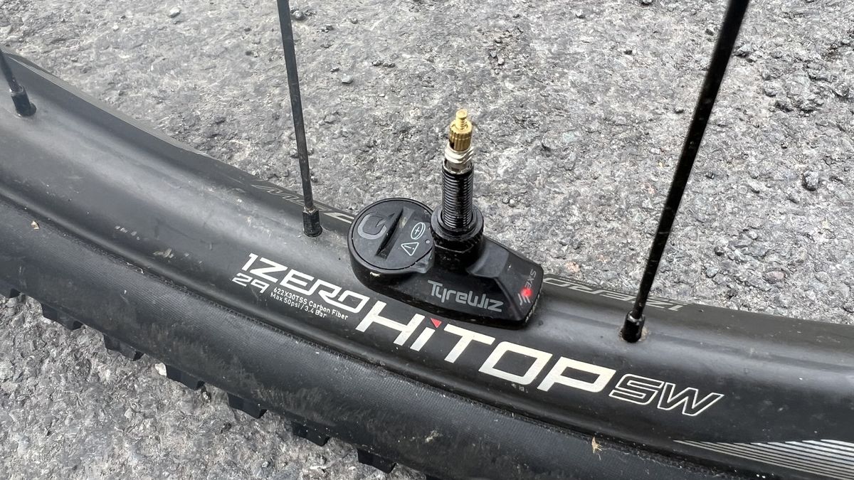 Full review – 1000 miles on Zipp’s new 1ZERO HITOP SW MTB XC light but trail tough wheelset ...