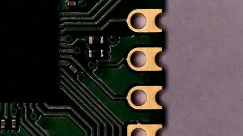 Raspberry Pi Pico: Tutorials, Pinout, Everything You Need to Know | Tom ...