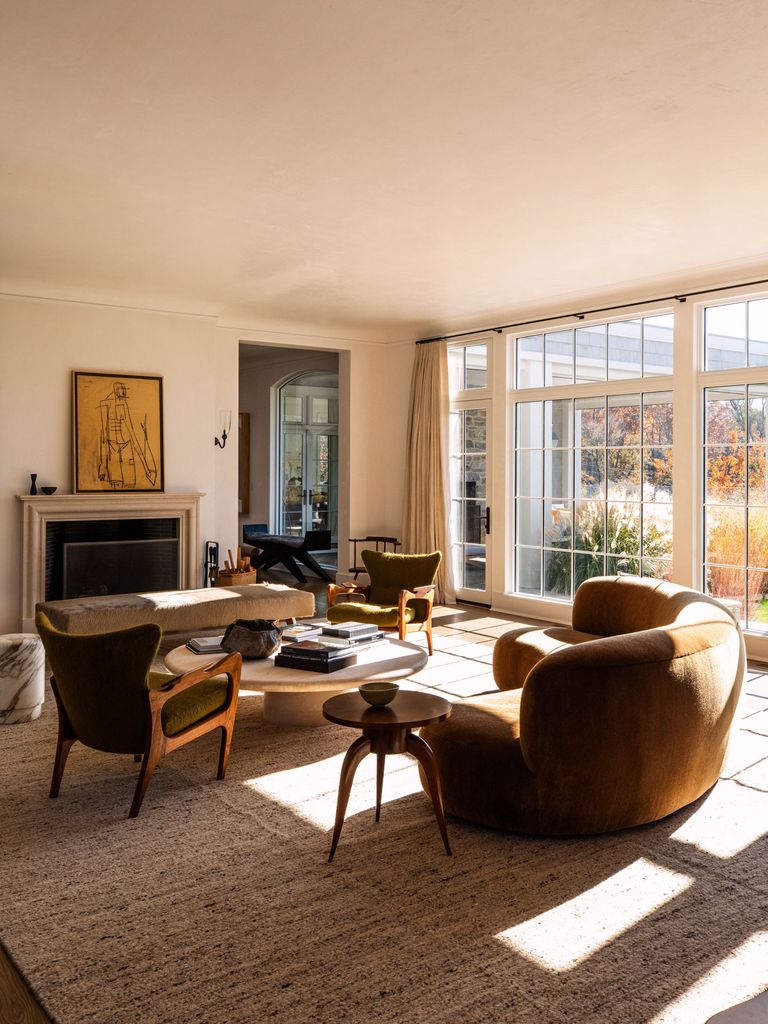 Jake Arnold's living room styling tips | Homes and Gardens