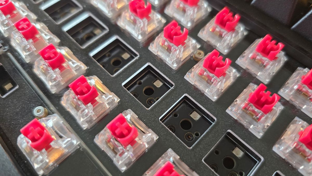 HyperX Alloy Rise Mechanical Gaming Keyboard Review: Magnetic ...