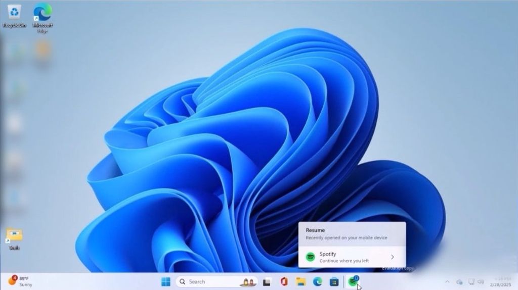 Microsoft quietly tests macOS-like Cross Device Resume feature on ...