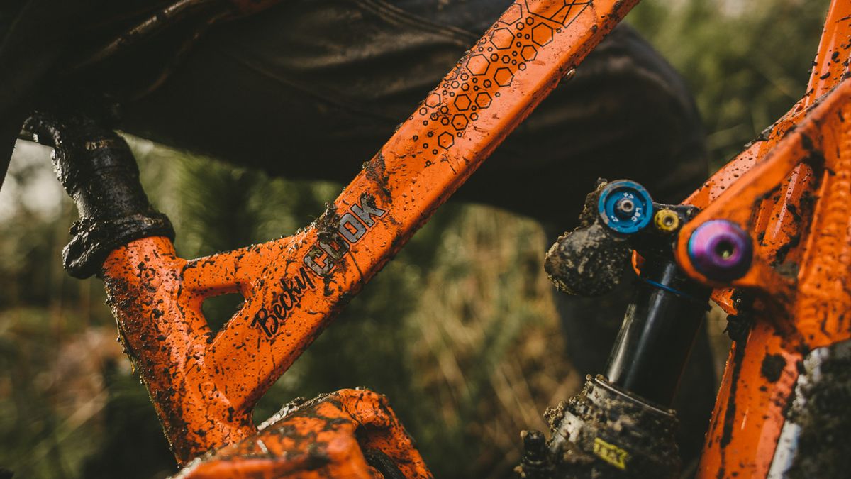 Orange Factory Racing puts its new MTB rider roster to the test at a ...
