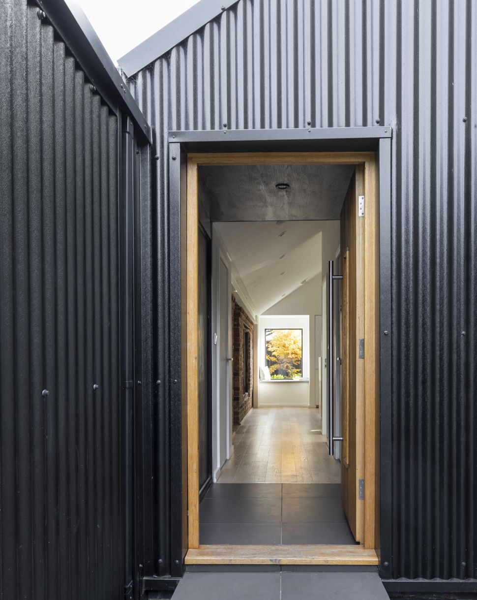 16 small hallway ideas for a warm welcome in a compact space | Homebuilding