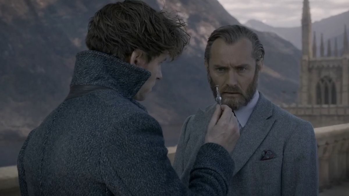 Fantastic Beasts 3: 5 Secrets About Dumbledore That Need To Be Answered ...