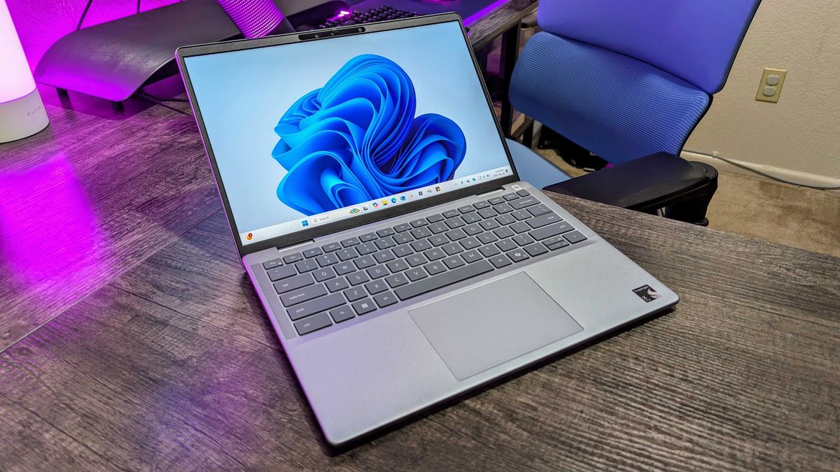 Dell Inspiron 14 Plus (7440/7441) review: The battle between Qualcomm ...