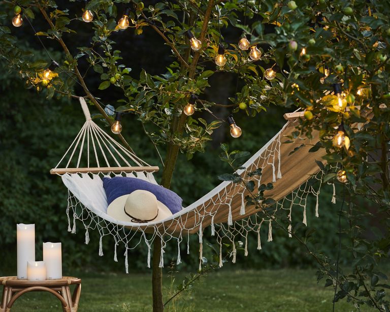 Outdoor tree lighting ideas – 13 practical and stylish ways | Livingetc