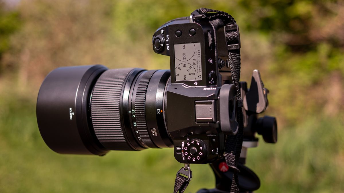 Lighthouse photography: learn to compose images of very tall subjects ...