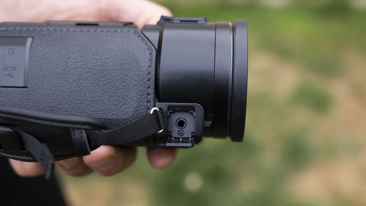 Panasonic HC-V900 review: This little camcorder with a big zoom is ...