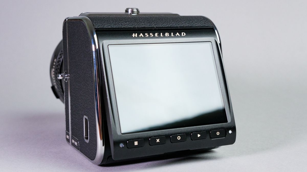 Hasselblad 907X + CFV 100C review | Tom's Guide